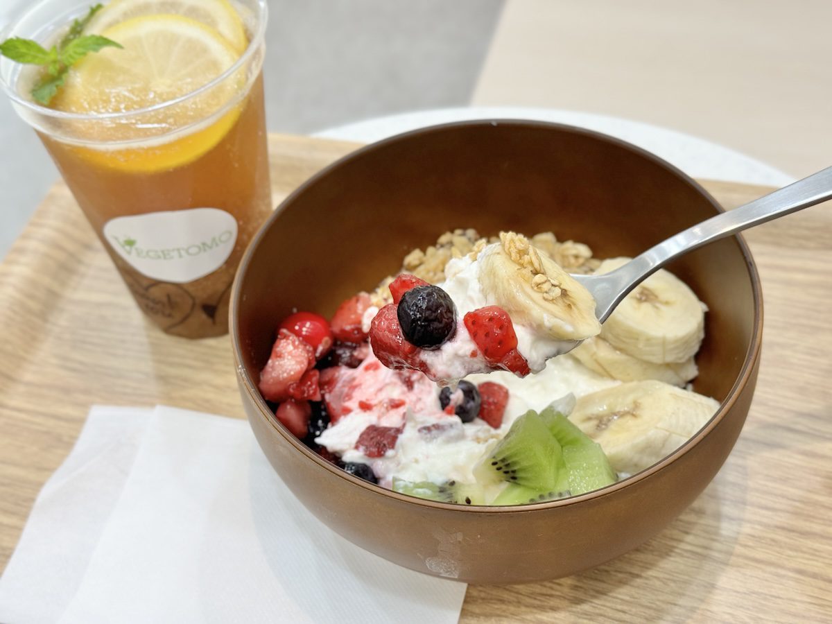 吉祥寺のサラダ店「VEGETOMO」濃厚超もっちりグリークヨーグルト＆一見、普通の海藻サラダ | 吉祥寺ファンページ